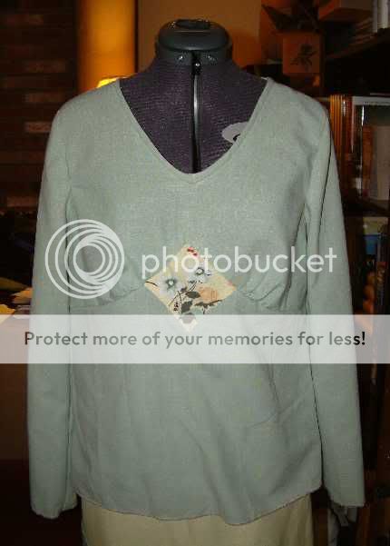 Simplicity Pull-over top 5195 pattern review by AnneM